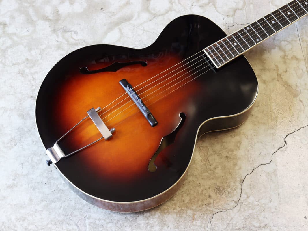 【中古・美品】LOAR LH-600 Vintage Sunburst アーチトップ/ピックギター【販売完了】 - 神奈川県の中古楽器店 ...