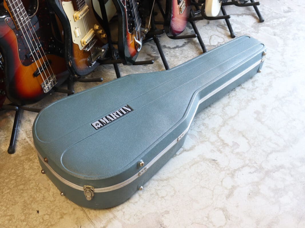 【中古】Martin Blue Case ドレッドノートサイズ ハードケース 1970年代【デジマート掲載中】 - 神奈川県の中古楽器店 ...